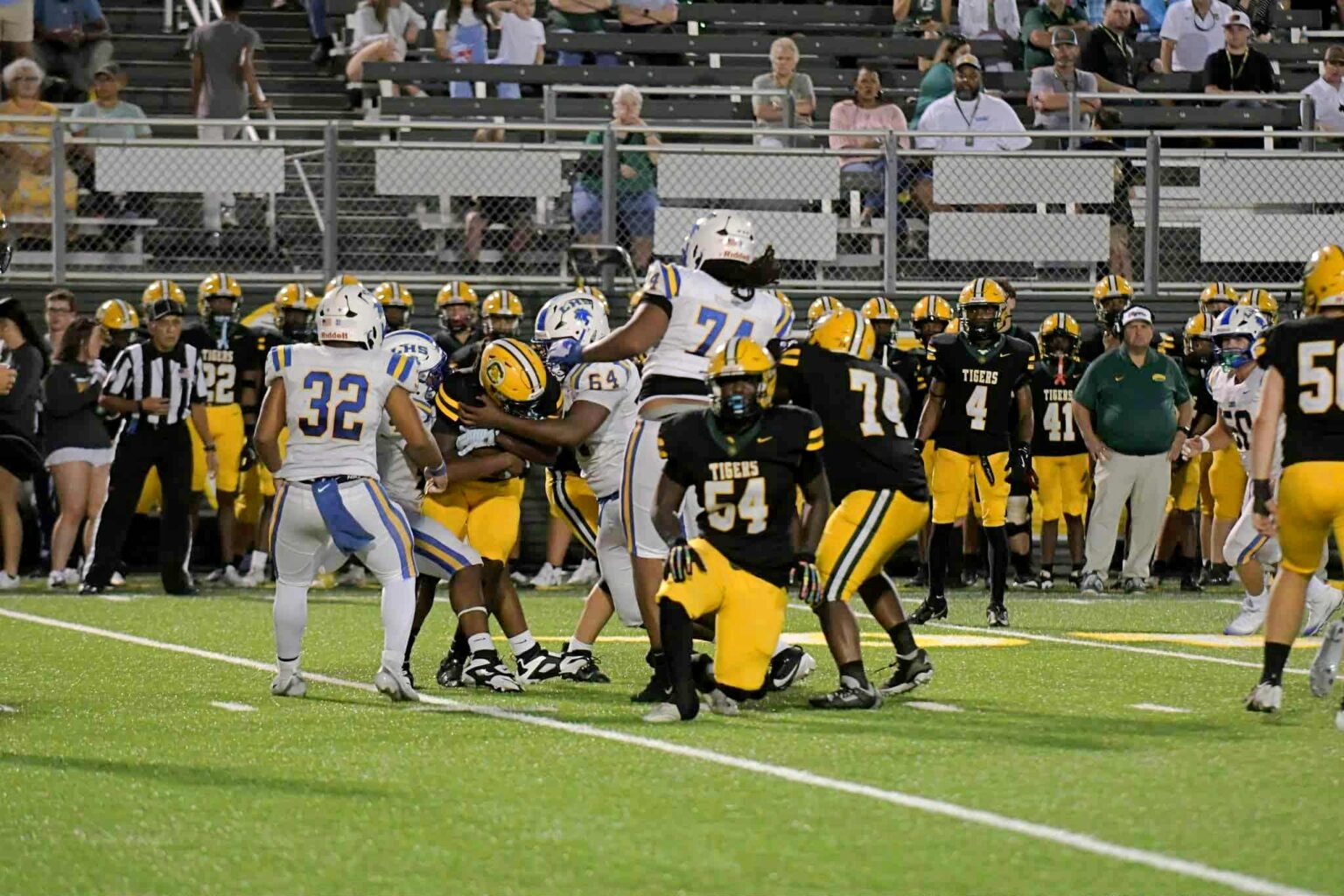 Loris Lions cage the Conway Tigers – North Myrtle Beach Times